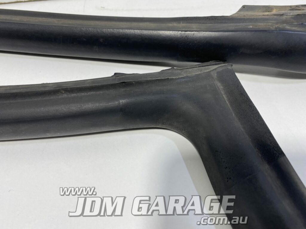 R32 Sedan Window Rubbers Seals - JDM Garage Australia