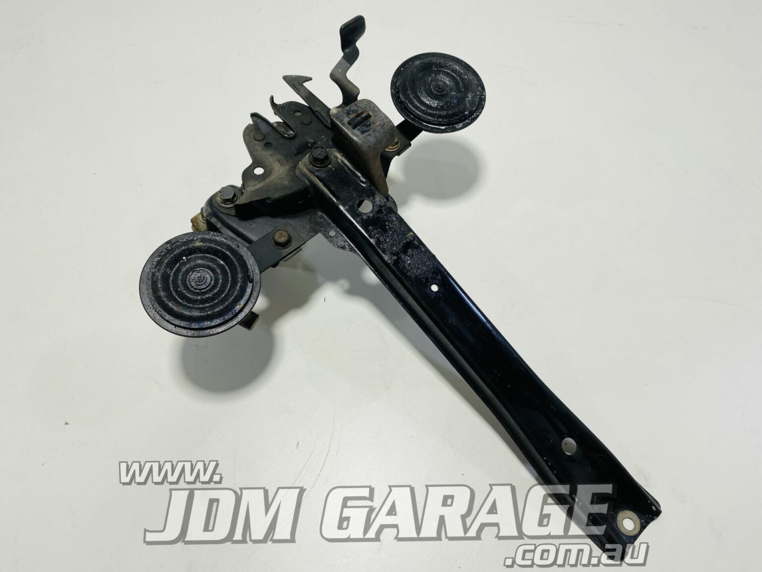 R32 GTR Bonnet Latch And Support - JDM Garage Australia