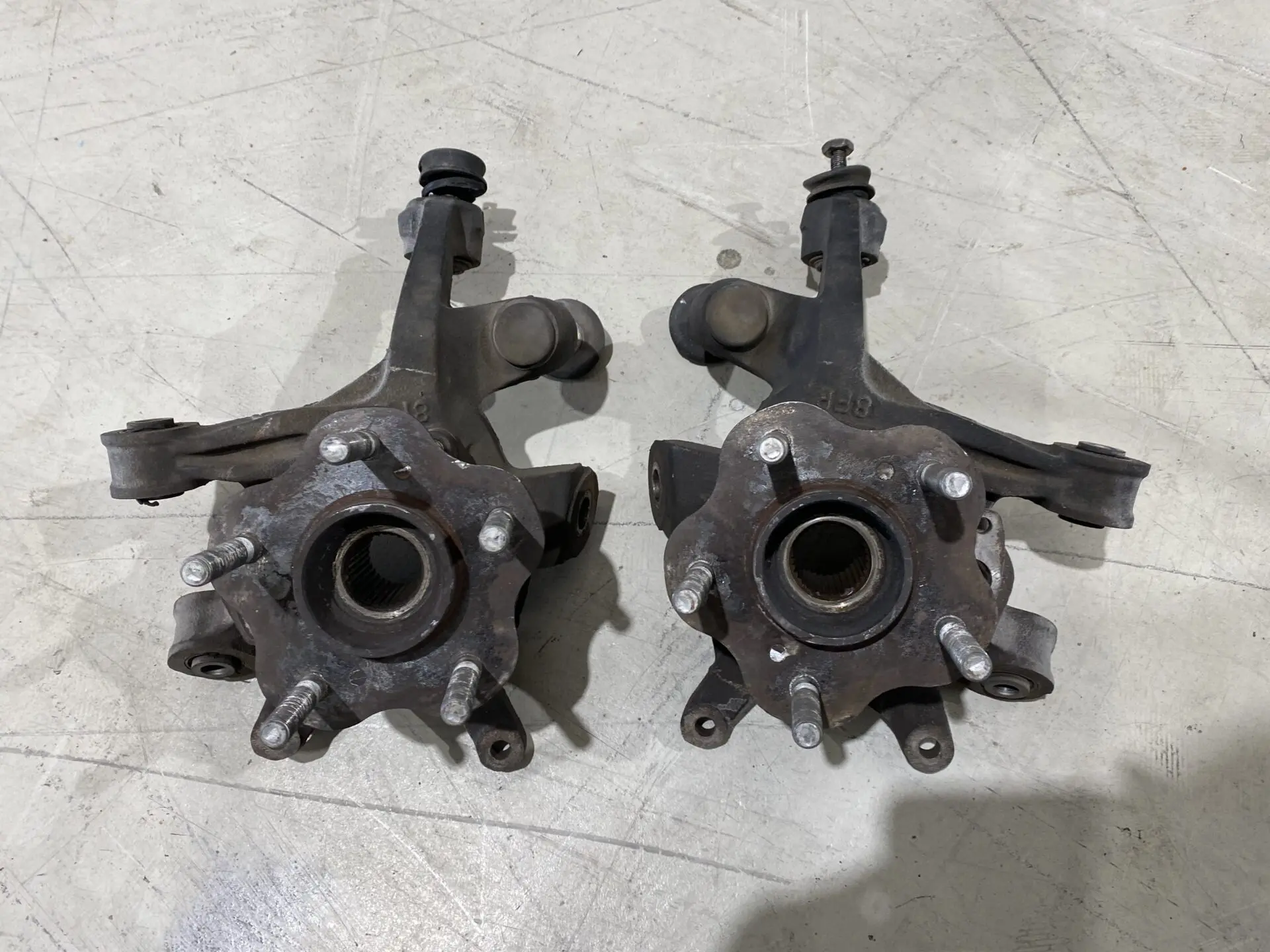 R32 GTR Rears Hubs with GTST Knuckles - JDM Garage Australia