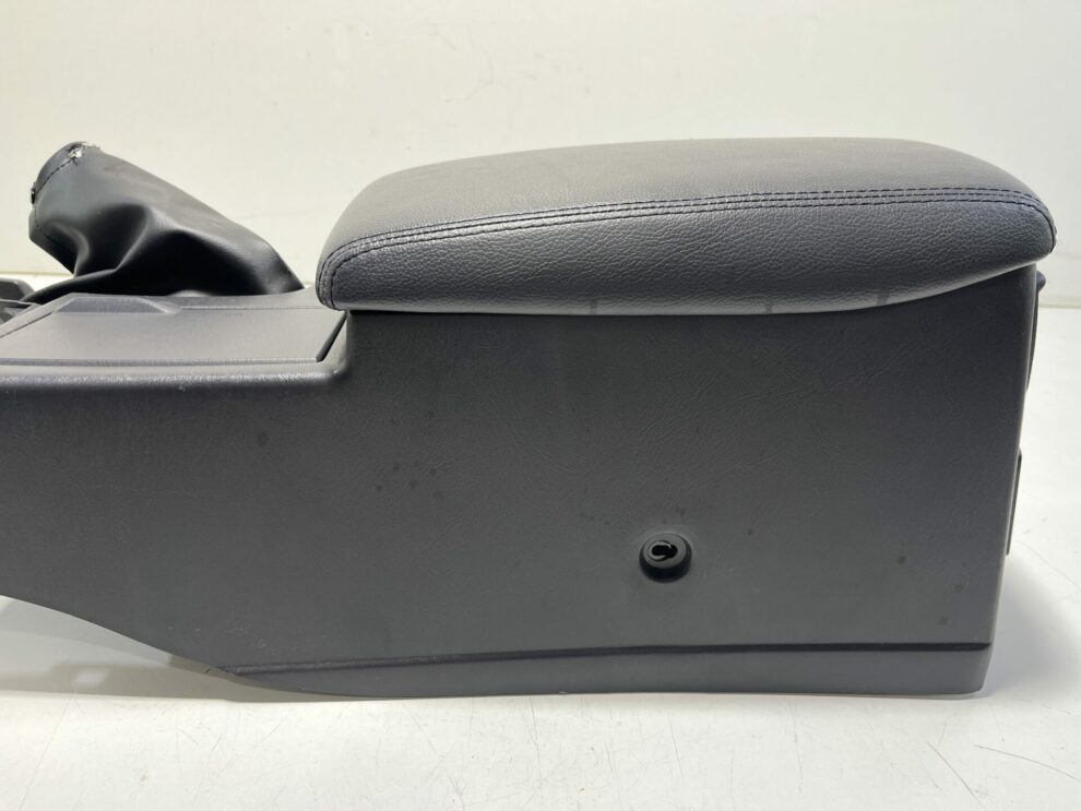 R34 GTT Sedan Centre Console with Lid - JDM Garage Australia