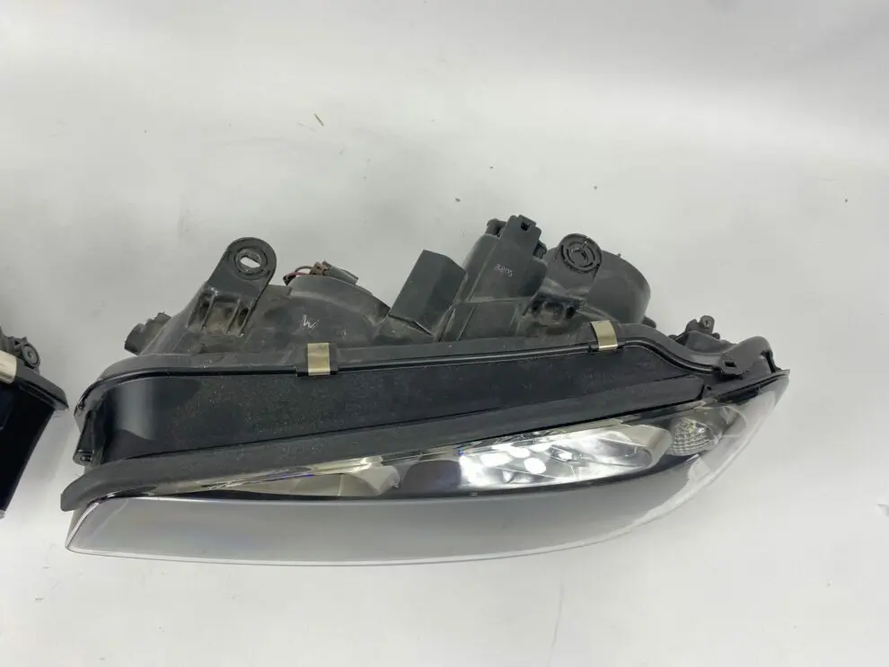 R34 GTR Xenon Headlights Series 1 Pair - JDM Garage Australia